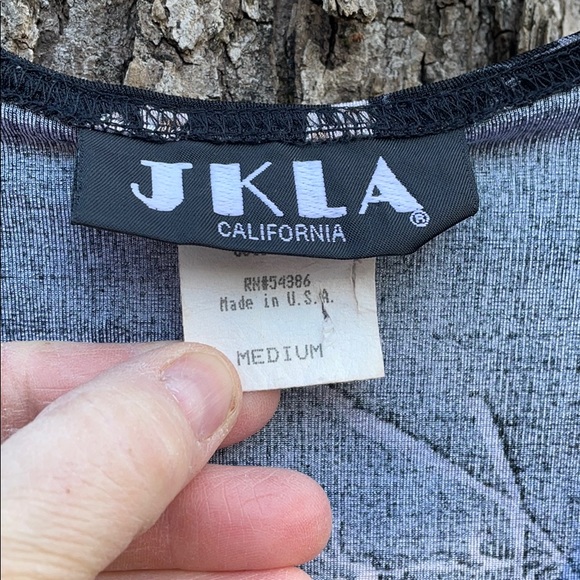 JKLA California | Tops | Jkla California Blk Floral Stretch Layer ...